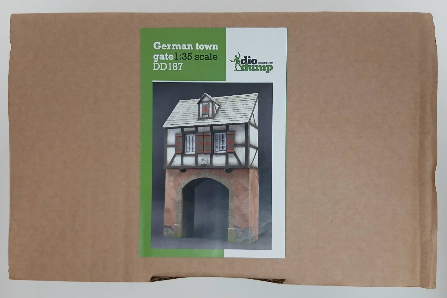 DD187 GERMAN TOWN GATE
