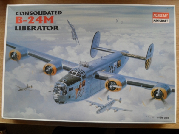 ACADEMY 1/72 2152 B-24M LIBERATOR Model Kit