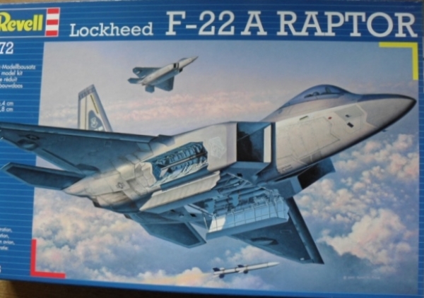REVELL Models | REVELL 04386 LOCKHEED F-22A RAPTOR | Model Kits