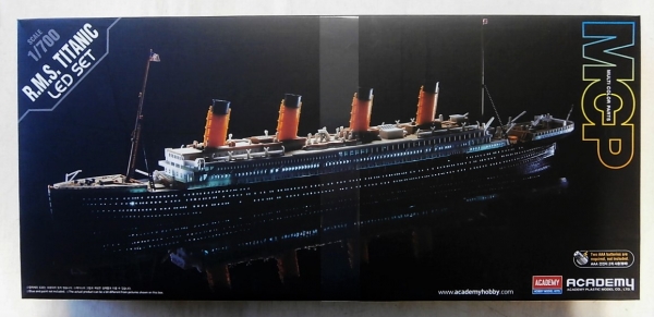 ACADEMY 1/700 14220 R.M.S. TITANIC WITH LED SET Model Kit