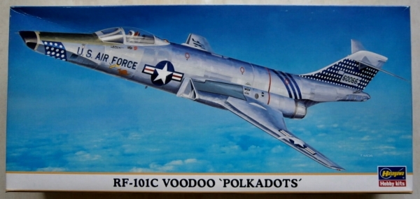 HASEGAWA 1/72 00252 RF-101C VOODOO POLKADOTS Model Kit