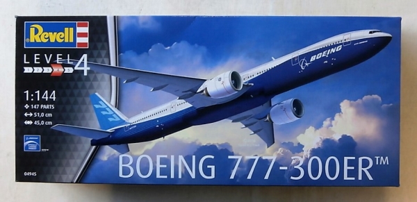 REVELL Models | REVELL 04945 BOEING 777-300ER | Model Kits