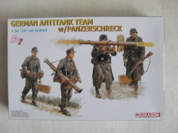DRAGON 1/35 6374 GERMAN ANTI-TANK TEAM WITH PANZERSCHRECK Model Figures