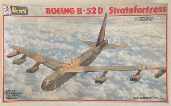 REVELL Models | REVELL 4032 BOEING B-52D STRATOFORTRESS | Model Kits