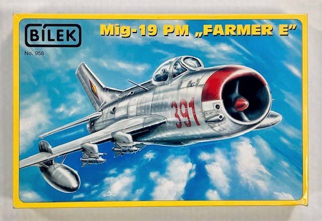 BILEK 1/72 958 MiG-19 PM FARMER F Model Kit