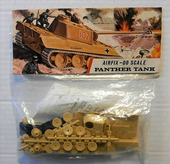 AIRFIX Models | AIRFIX PANTHER TANK (BAGGED KIT) | Model Kits