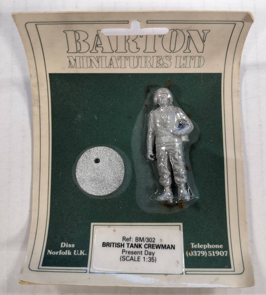 BM302 BRITISH TANK CREWMAN