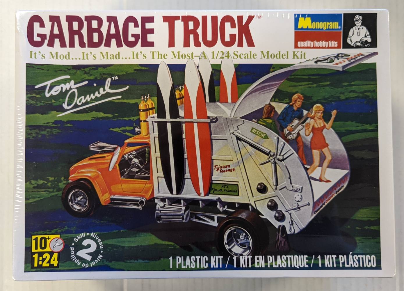 4198 GARBAGE TRUCK