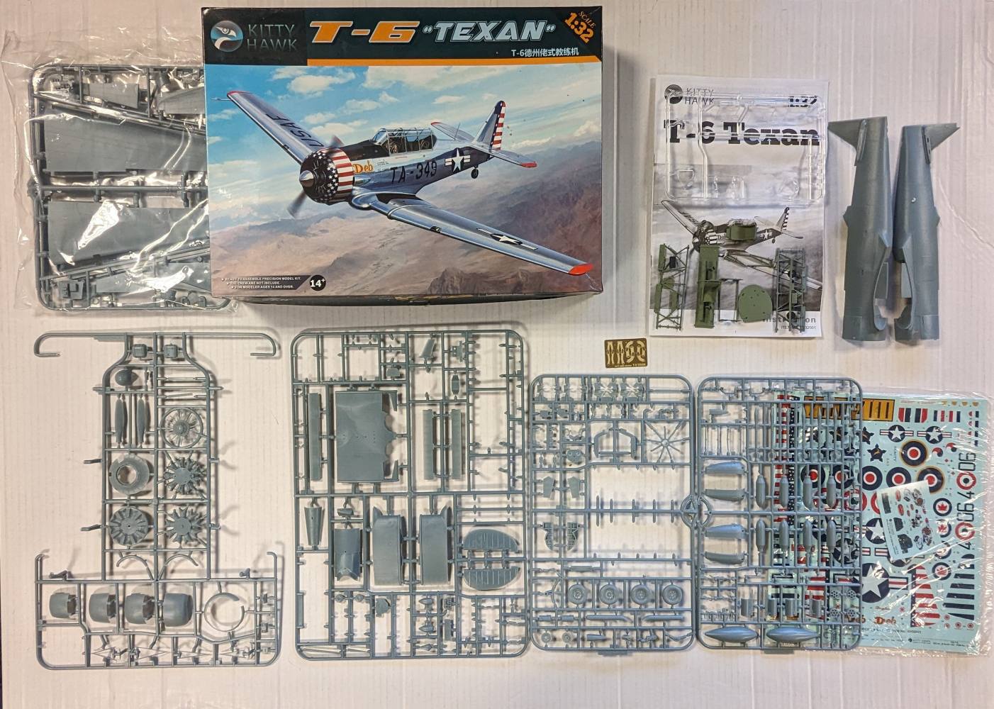 KITTY HAWK 32001 T-6 TEXAN (STARTED)