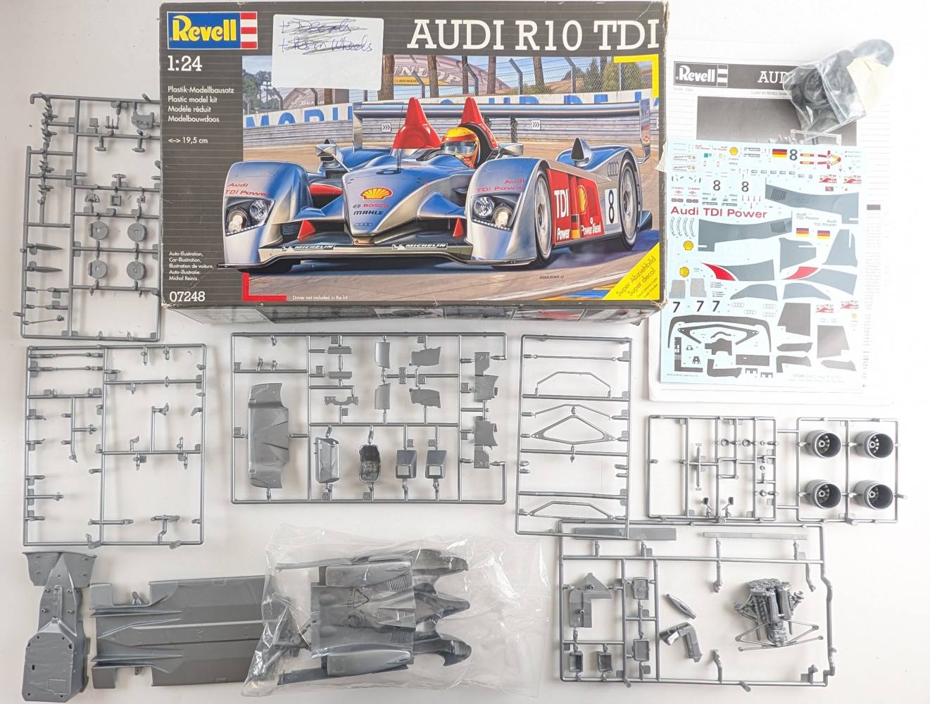 REVELL 07248 AUDI R10 TDI (STARTED)