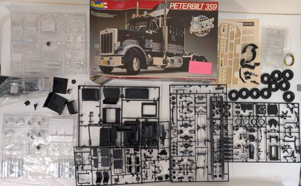 Revell PETERBILT 359 (Inc)