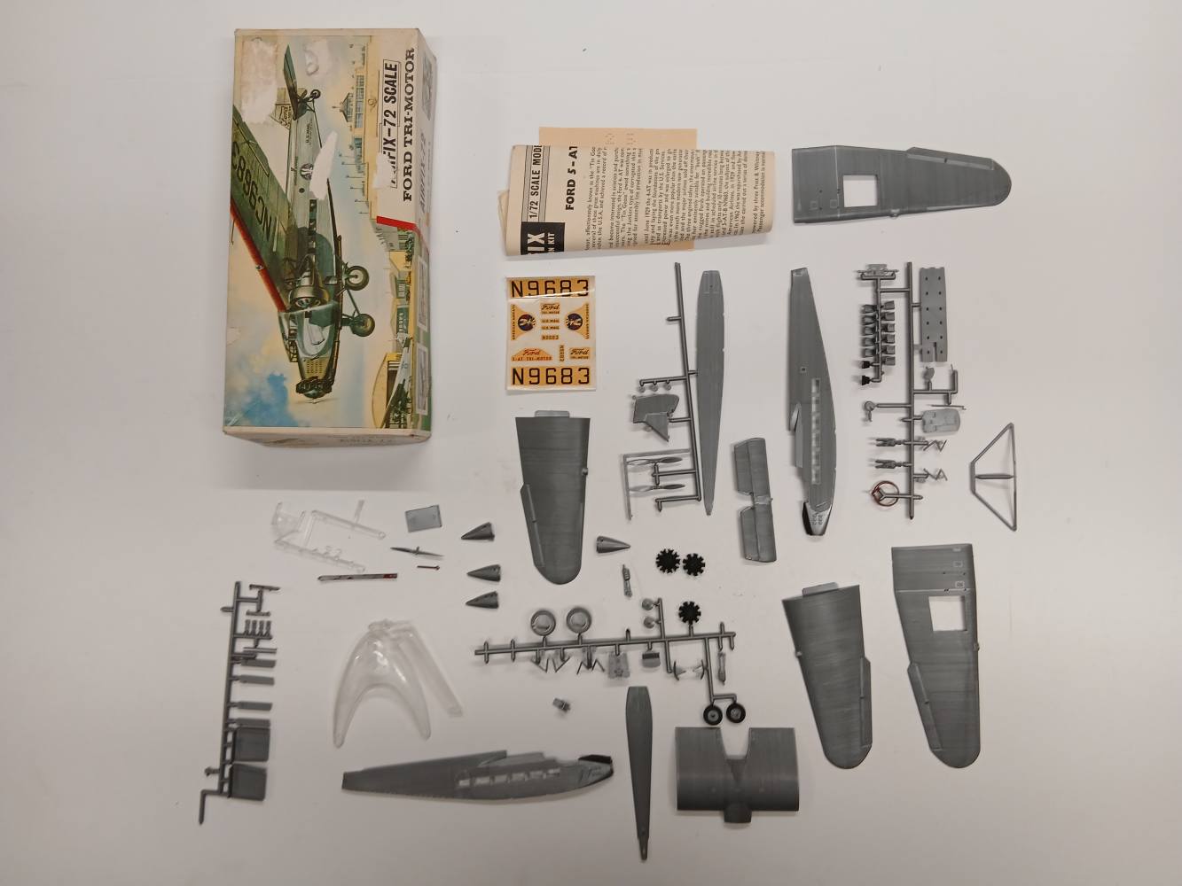 AIRFIX 489 FORD TRI-MOTOR (STARTED)