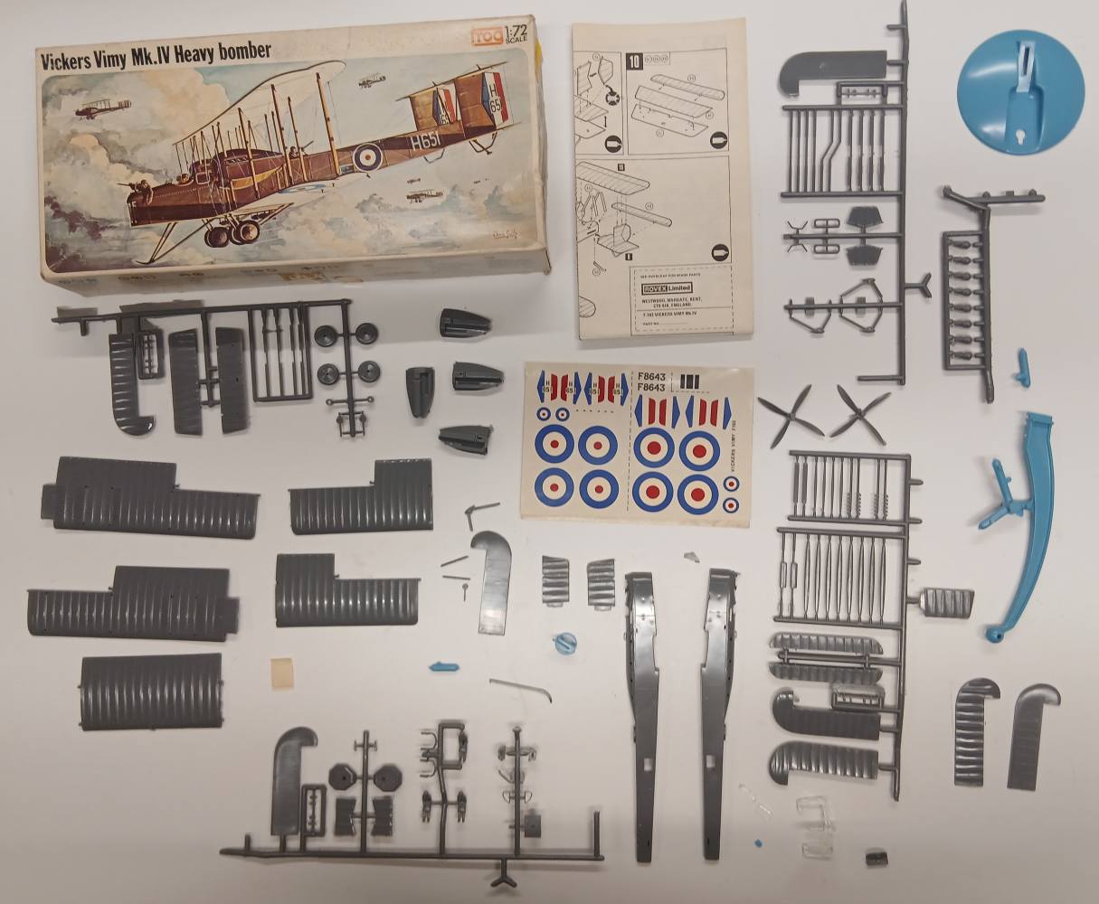FROG F163 VICKERS VIMY MK.IV HEAVY BOMBER (INCOMPLETE)
