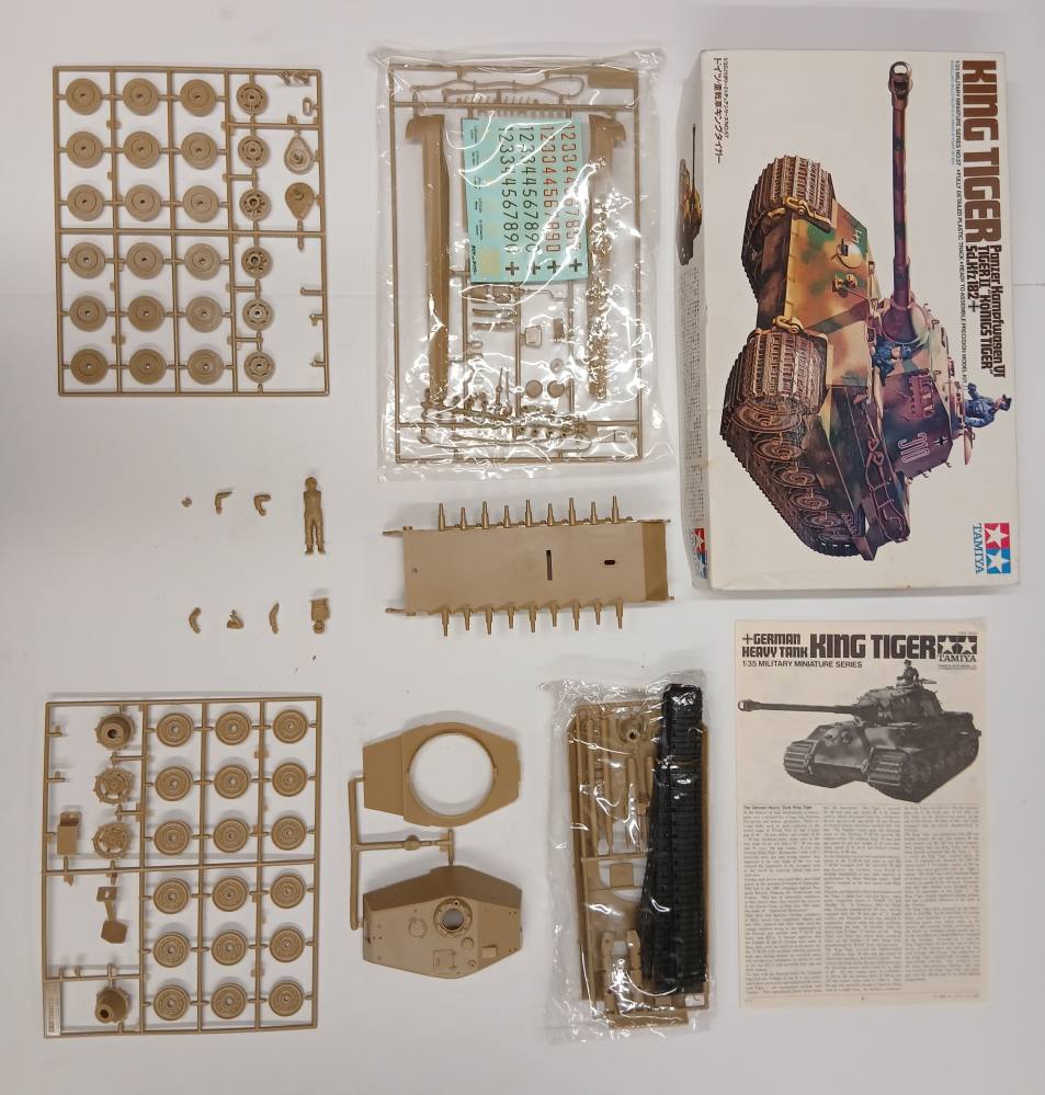 TAMIYA 35057.1000 KING TIGER PANZER KAMPFWAGEN VI TIGER II (INCOMPLETE)