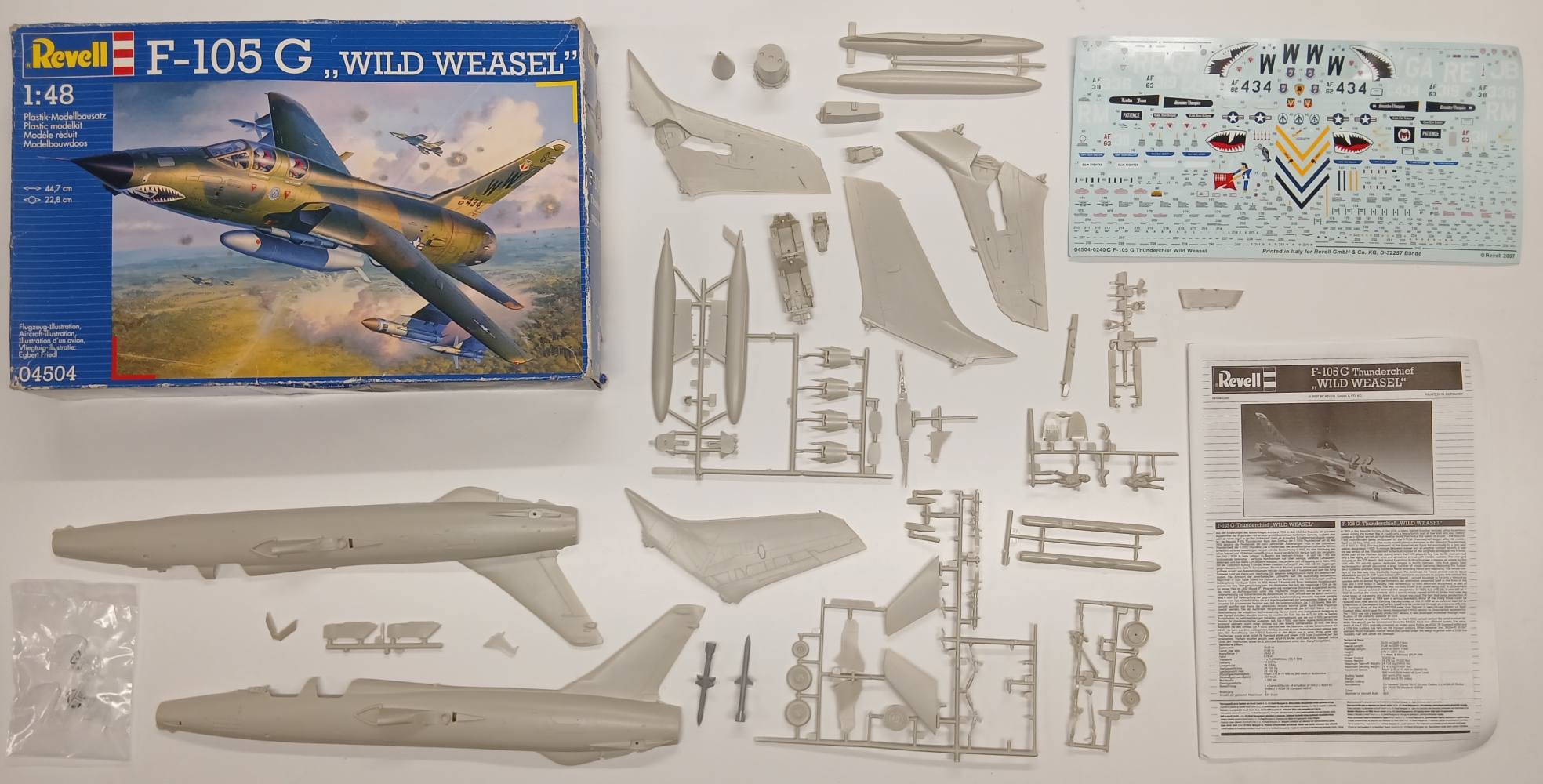 REVELL 04504 F-105G WILD WEASEL (STARTED)
