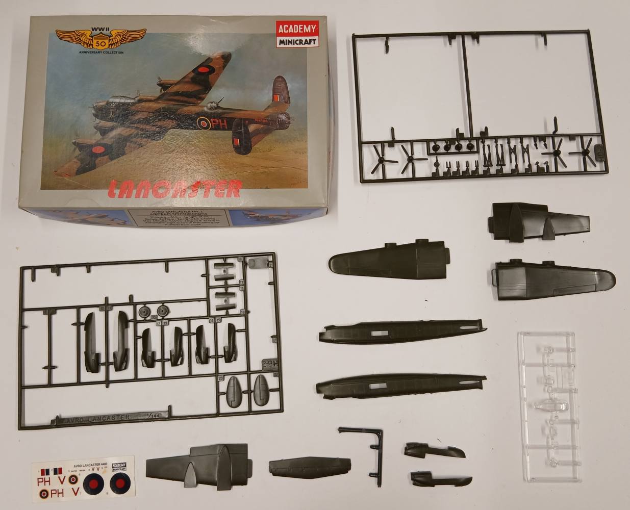 ACADEMY 4403 AVRO LANCASTER MK.2 (NO INSTRUCTIONS)