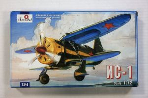 A Model 7246 Is-1 Model Aircraft Kit